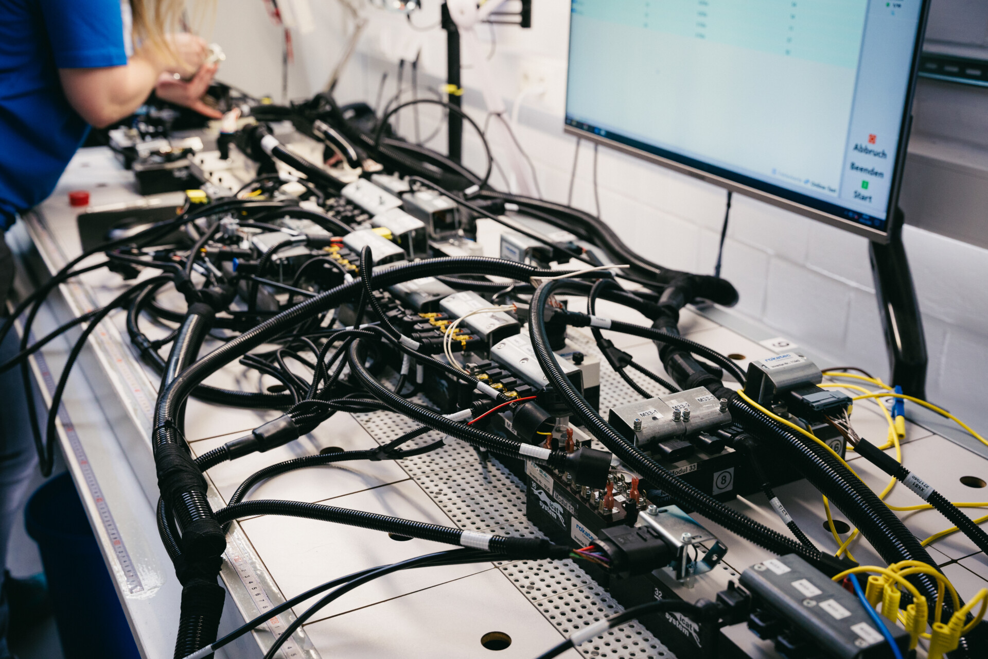 Wire harness production - precision, craftsmanship & quality